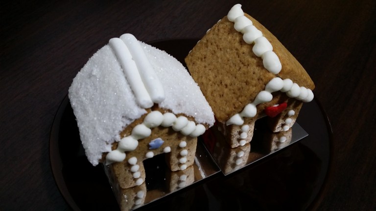 Tiny Gingerbread Houses at BreadTalk – The Journey & Destination